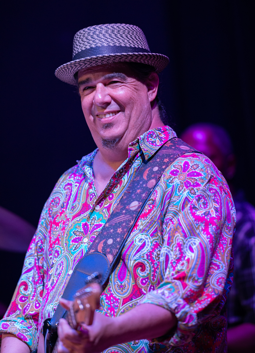 » Larry Guitar Baeder